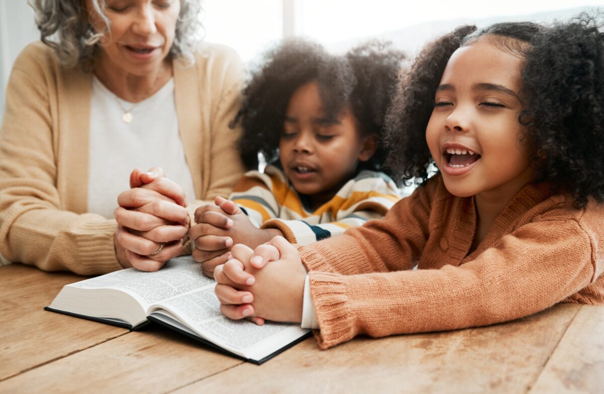 Praying With Children – children.pcacdm.org